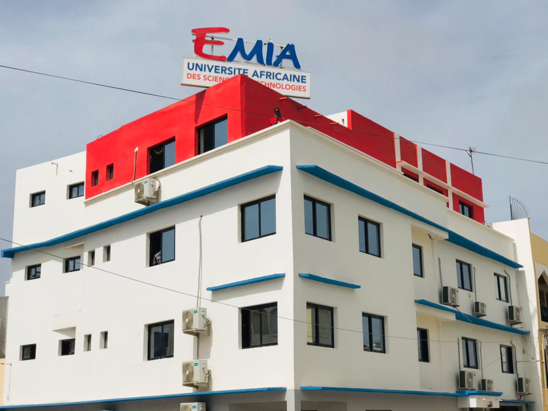 Université Africaine des Sciences et Technologies